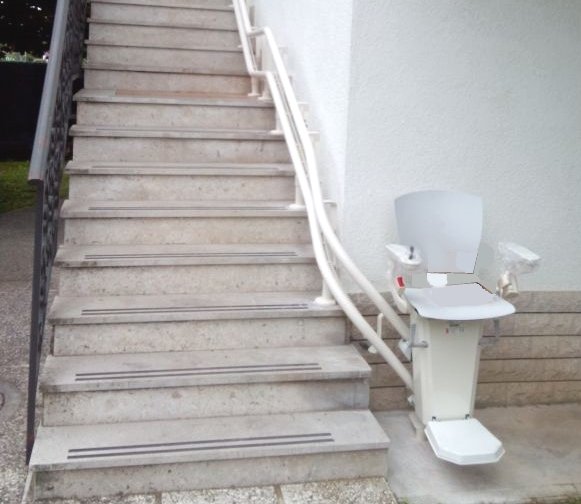 Montascale e Servoscale per anziani e disabili - Garaventa Lift S.r.l