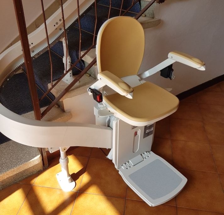 Montascale e Servoscale per anziani e disabili - Garaventa Lift S.r.l